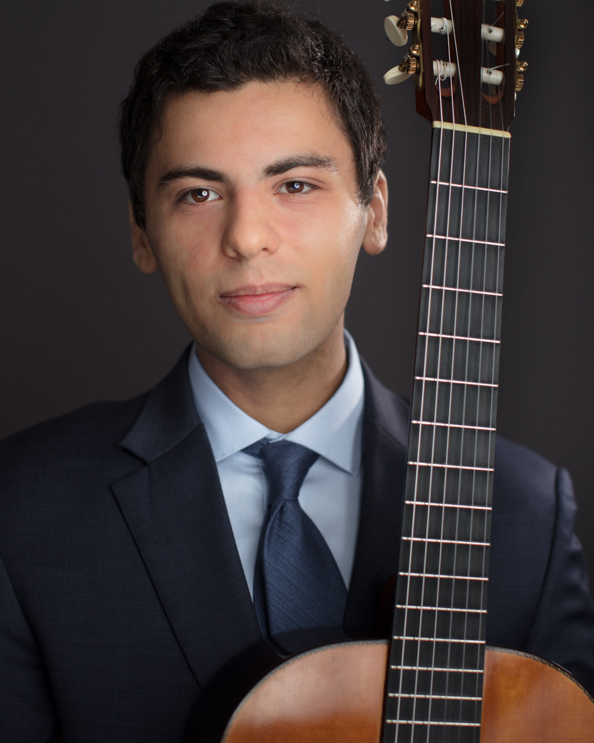 Guitar and Bass Teachers – Elefante Music & School for the Performing Arts