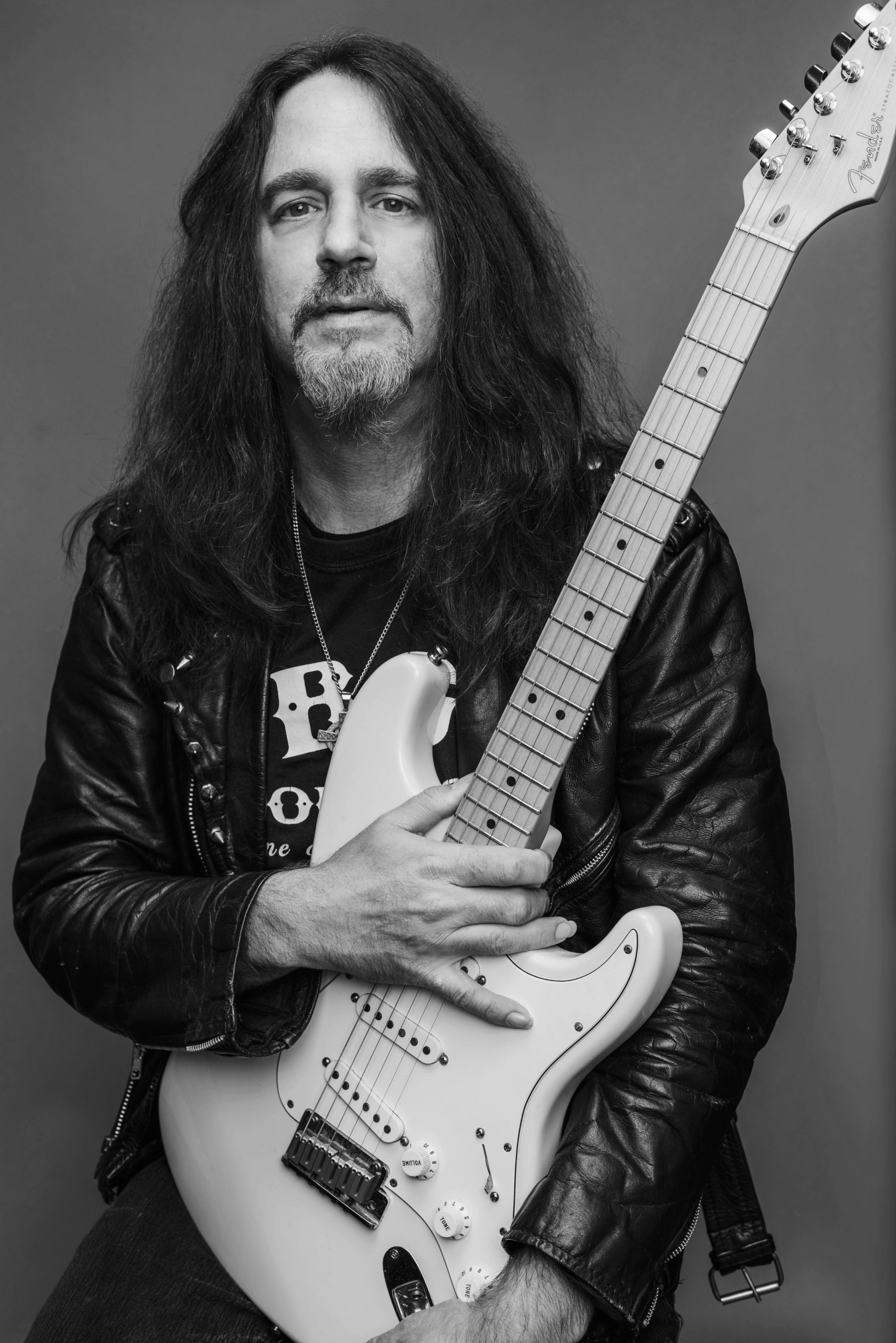 Guitar and Bass Teachers – Elefante Music & School for the Performing Arts